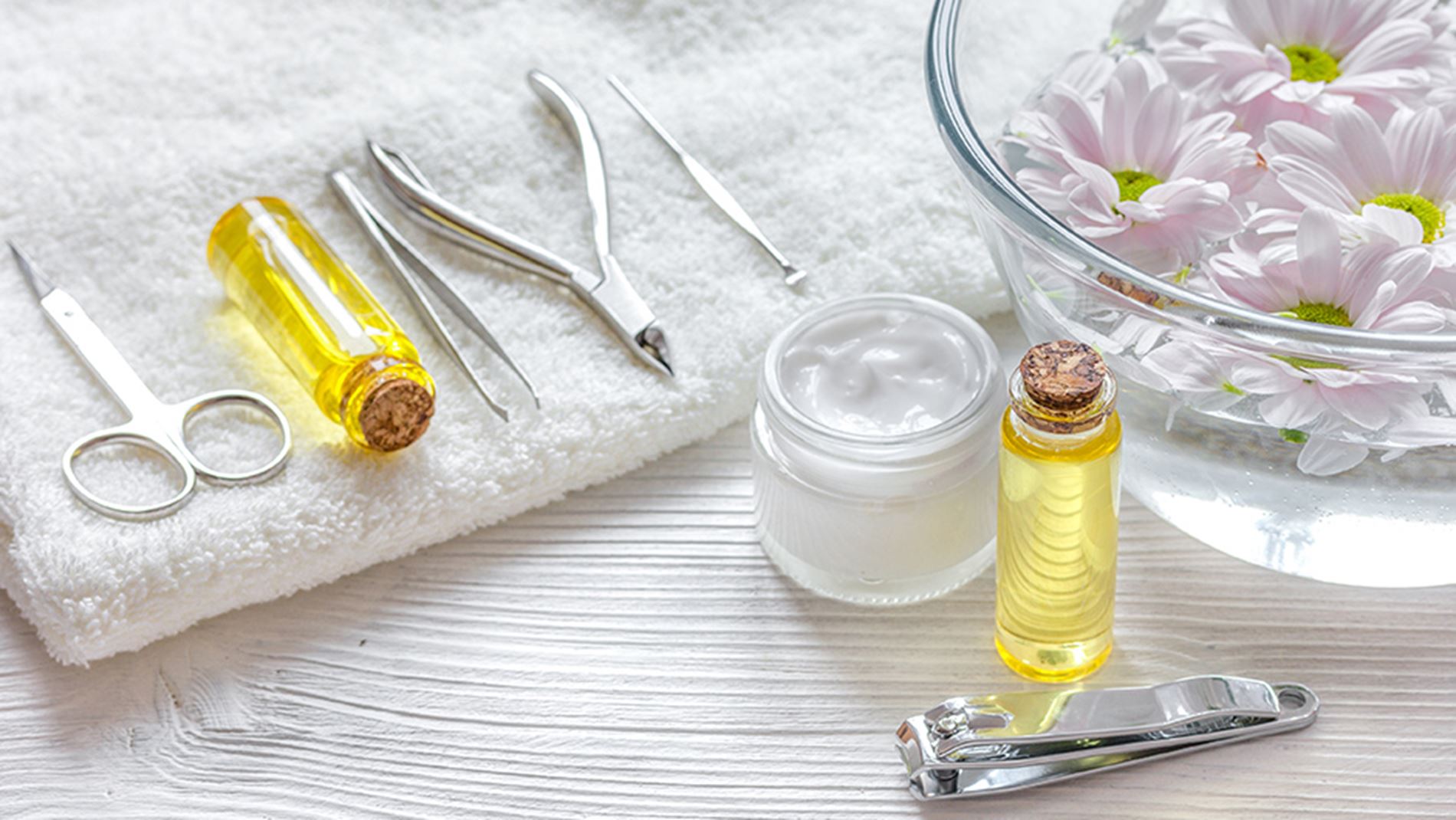 Novi nokti: ovako funkcionira pravilna njega noktiju | ACTIVE BEAUTY Novi nokti: ovako funkcionira pravilna njega noktiju | ACTIVE BEAUTY